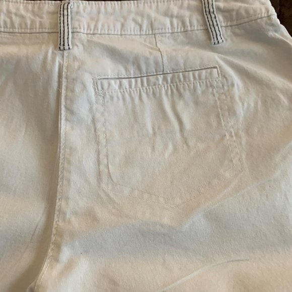 Dress Barn | Shorts | Dress Barn Womens White Shorts Size 6 | Poshmark